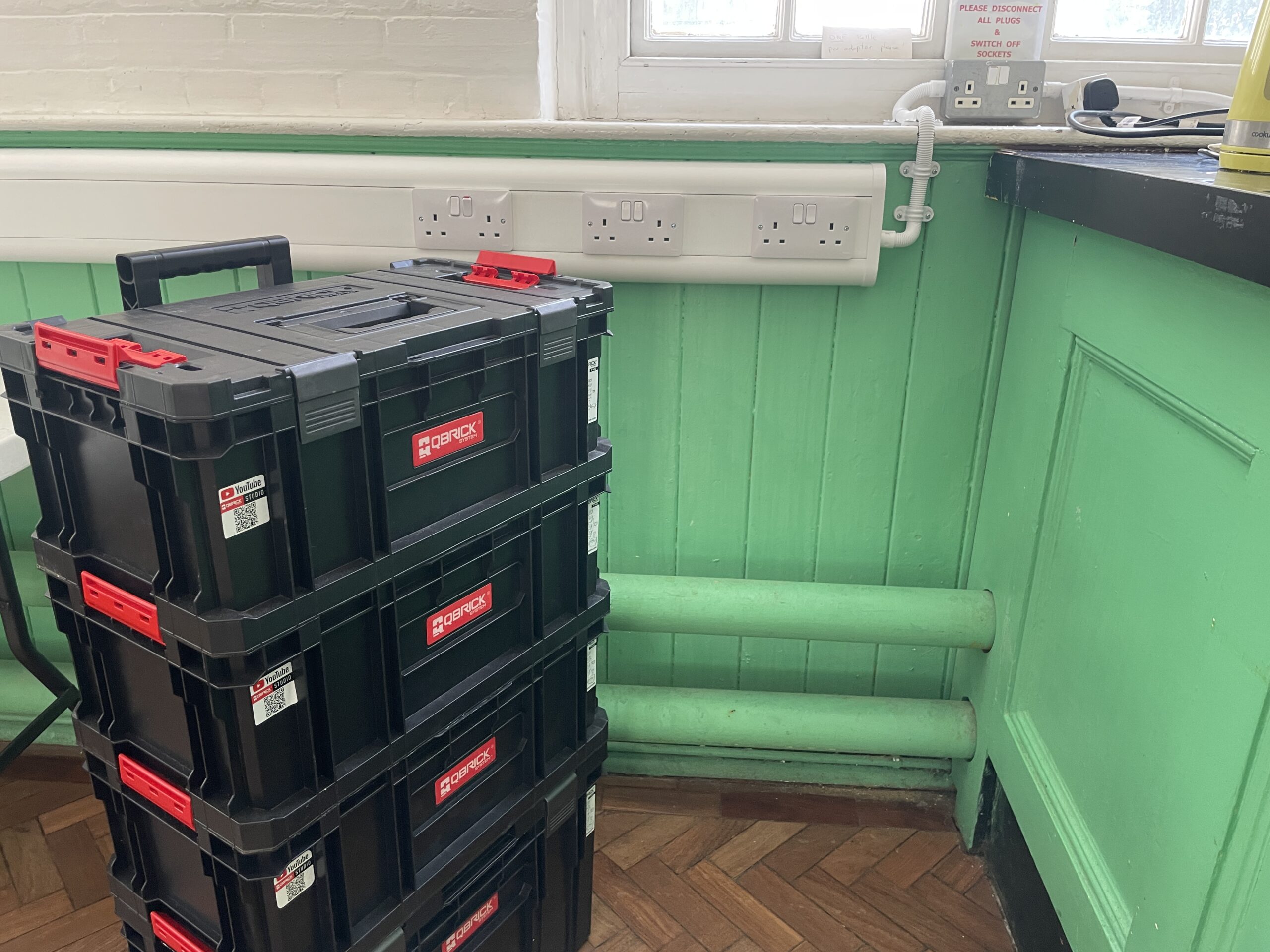 Metal Clad Sockets - Fulham Electrician